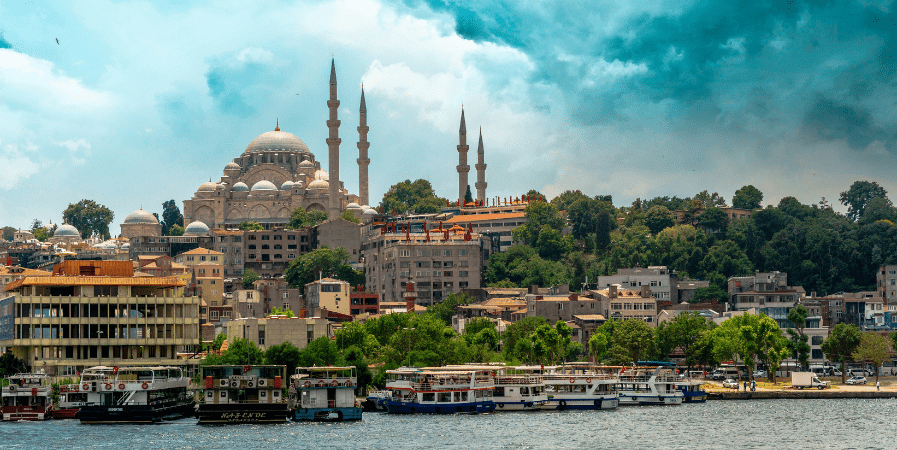 Istanbul Travel Guide: Safety, Budget Tips| Trave and Diaries