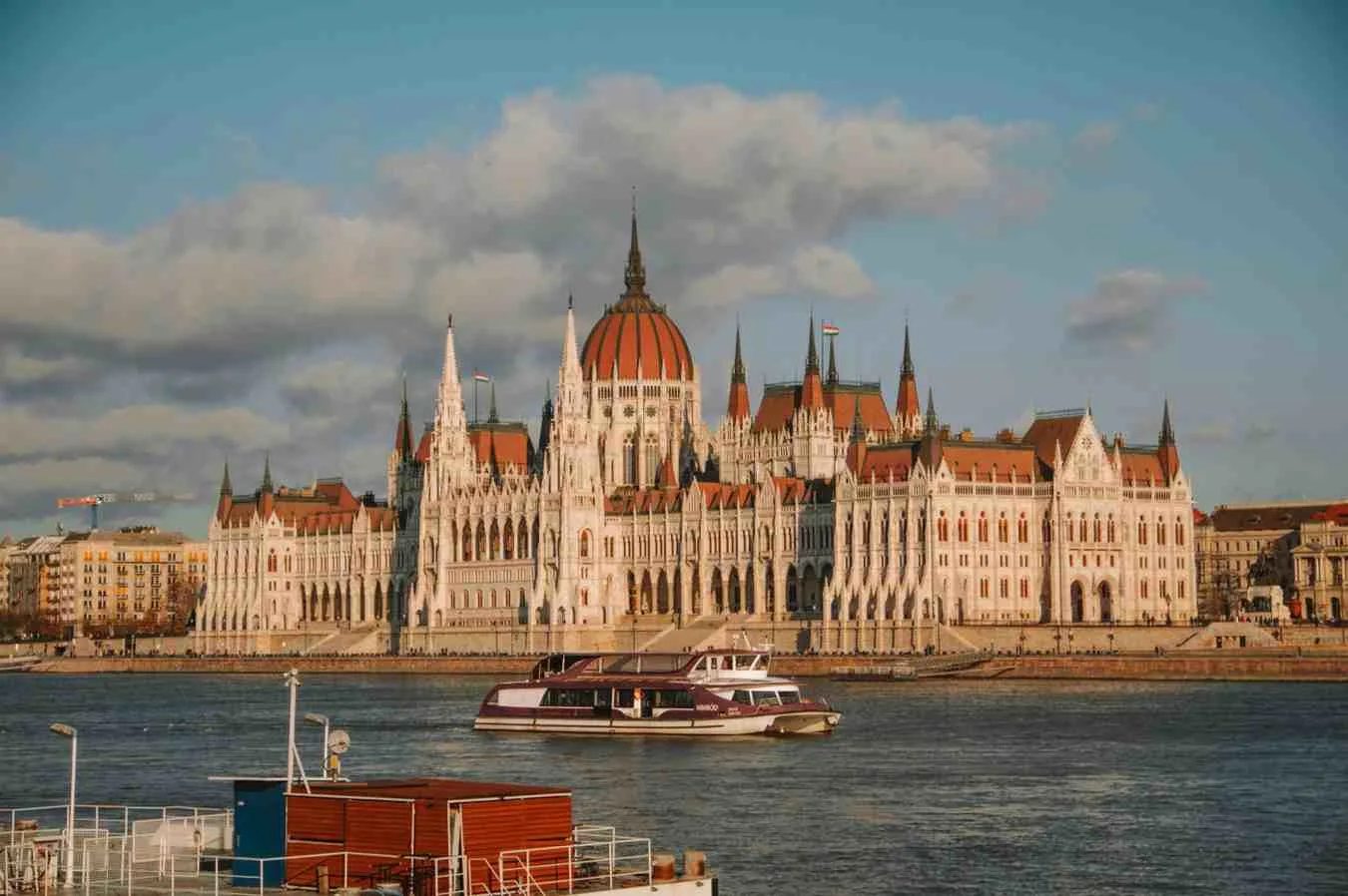 Best Time to Visit Hungary: Seasonal Guide & Tips