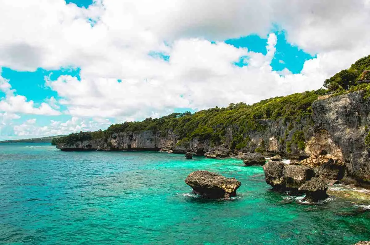 Best Time to Visit Niue: Whale Watching & Diving